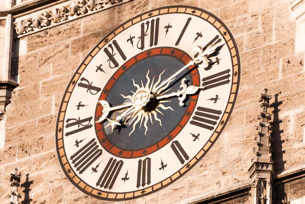 Genügend-Zeit-Tag - National Ample Time Day in den USA - 8. November