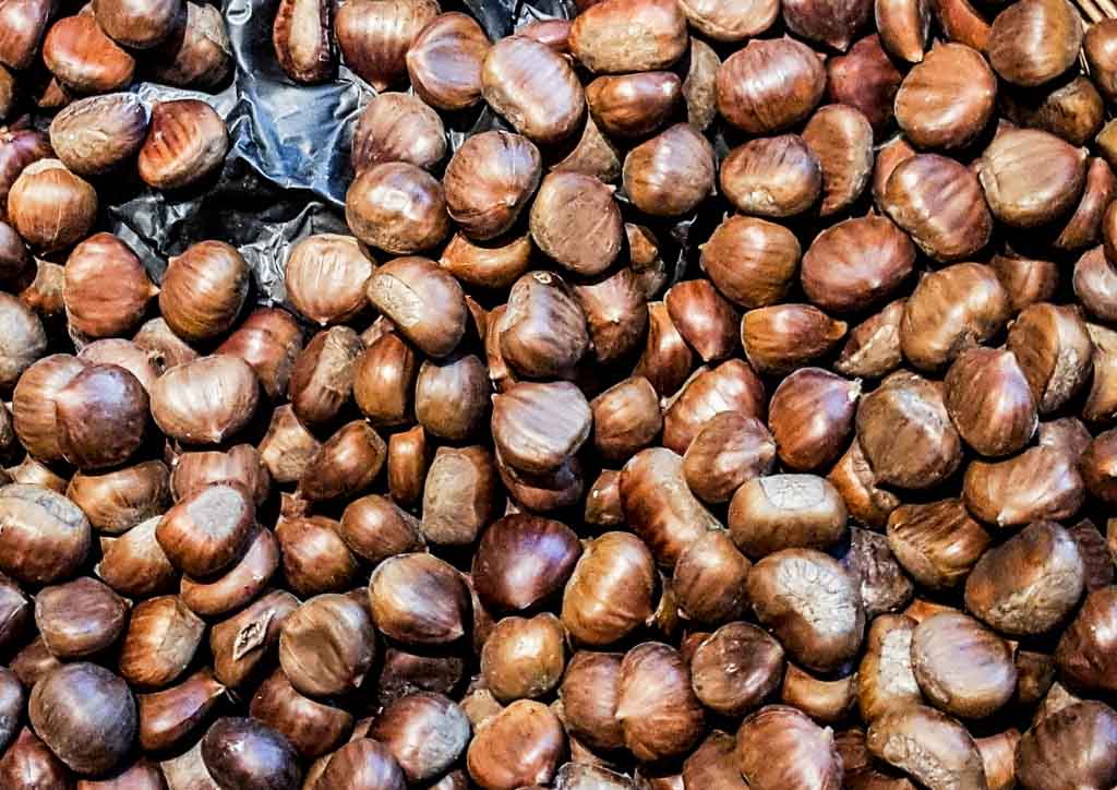 Tag der heißen Maronen - Roast Chestnuts Day USA - 14. Dezember