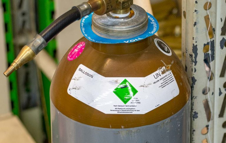 Tag der Entdeckung des Elements Helium am 18. August 1868